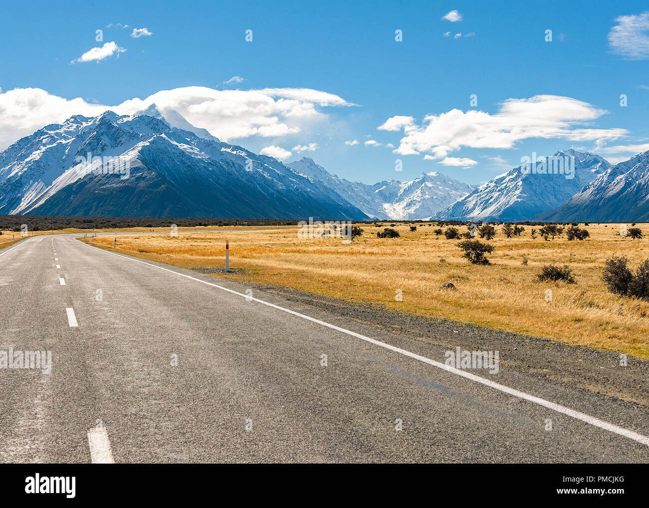 ROAD TO MOUNT COOK. Expansive view from the road leading to Mount Cook ...