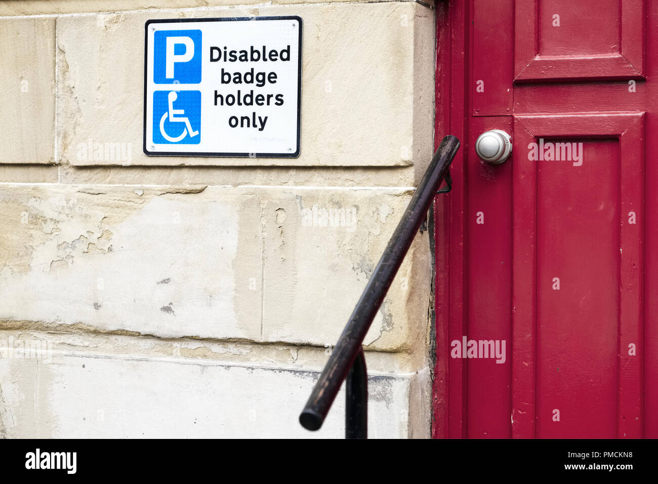 Entrance sign for wheelchair disabled people hi-res stock photography ...