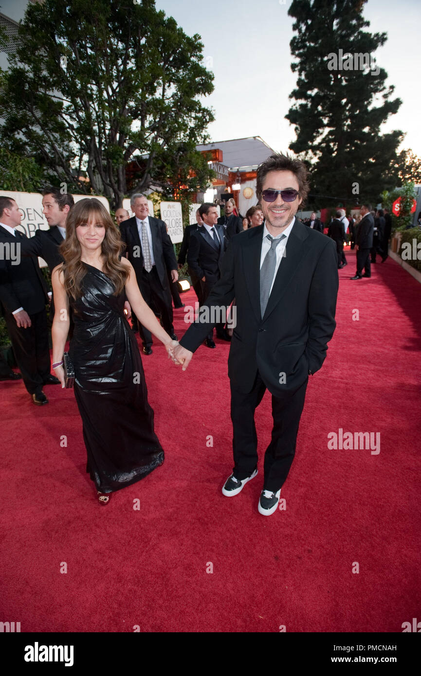 Robert downey jr holding golden globe award red carpet event hi-res ...