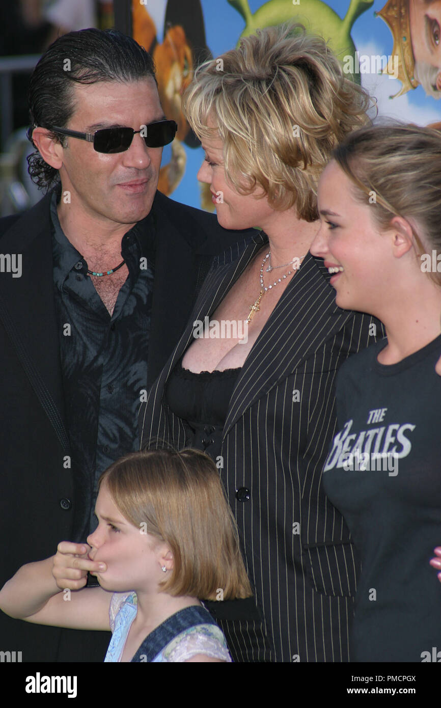 "Shrek 2" Premiere 5/08/2004 Antonio Banderas, Melanie Griffith and ...