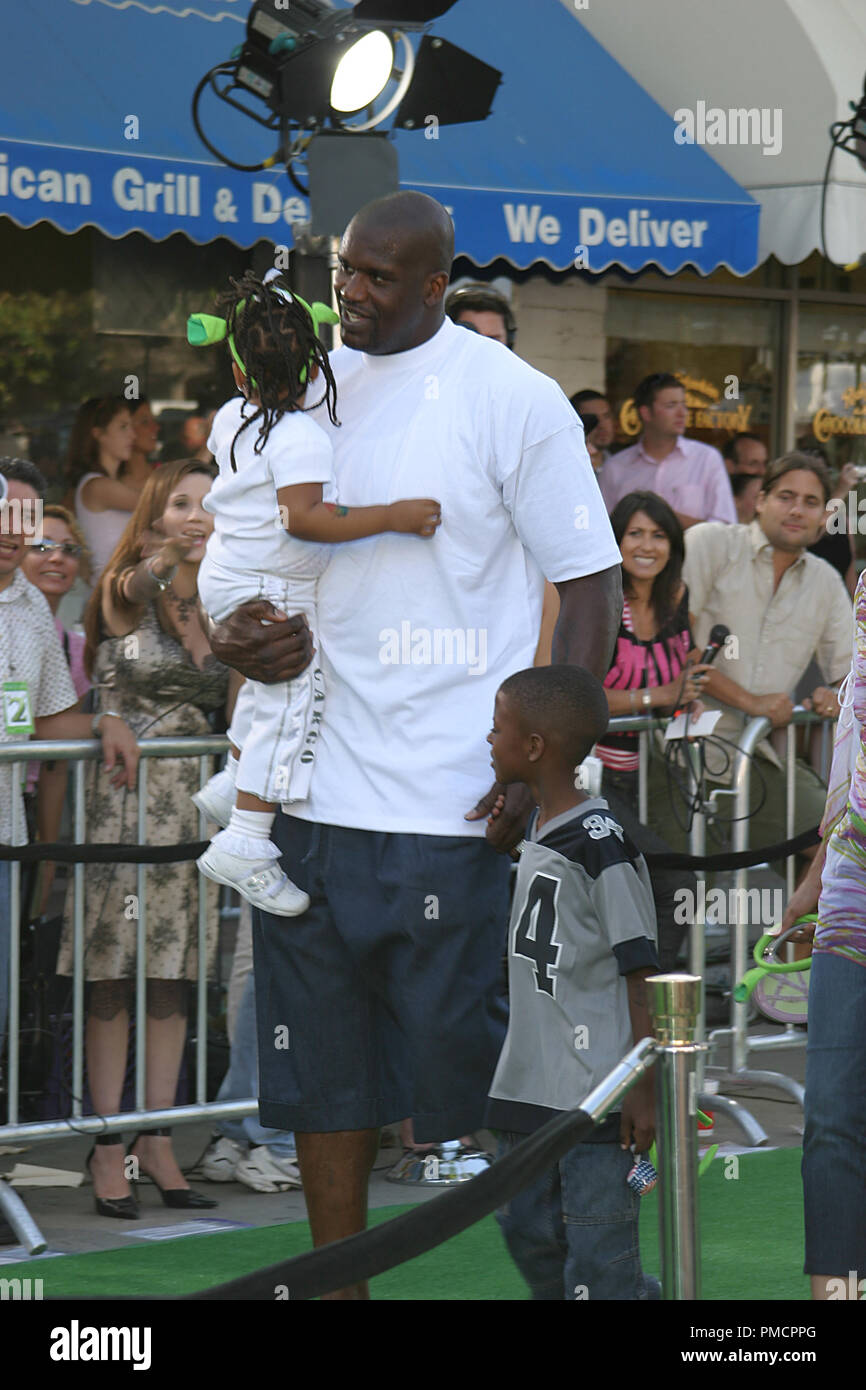 Shrek 2 Premiere 5/08/2004 Shaquille O'Neal and children Photo by ...
