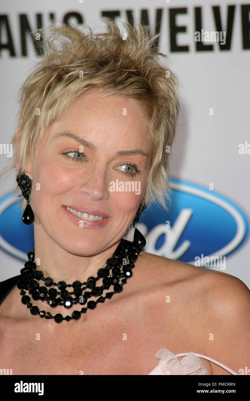 Sharon Beach's Instagram, Twitter & Facebook on IDCrawl