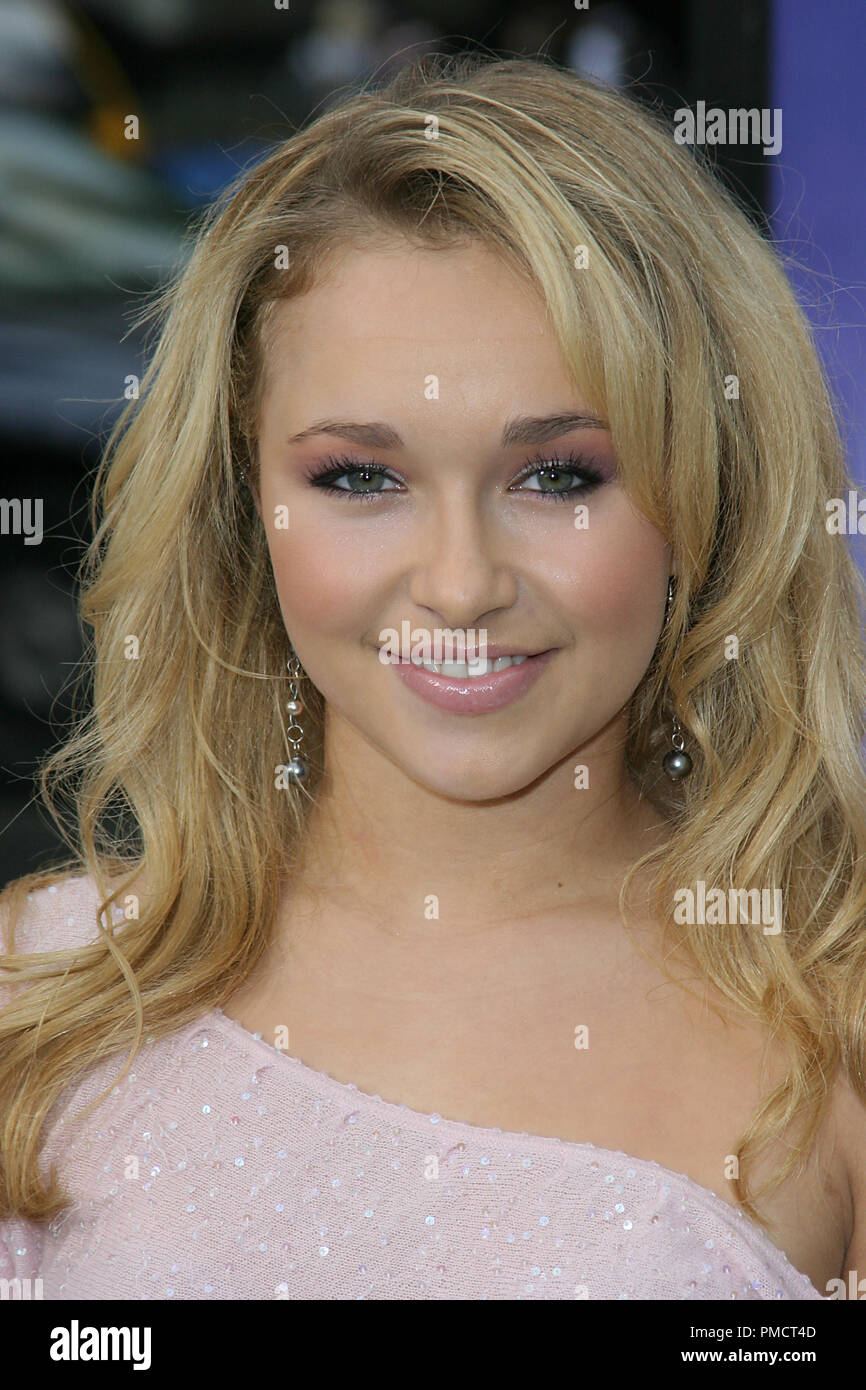 Racing Stripes Premiere Hayden Panettiere 1-08-2005 Photo by Joseph ...