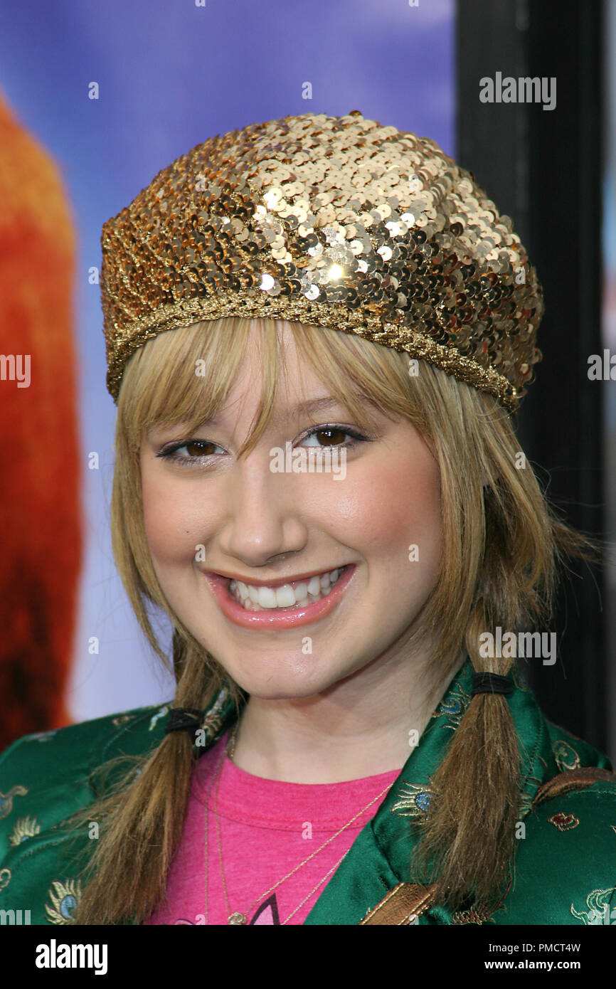 "Racing Stripes" Premiere Ashley Tisdale 1-08-2005 Photo by Joseph ...