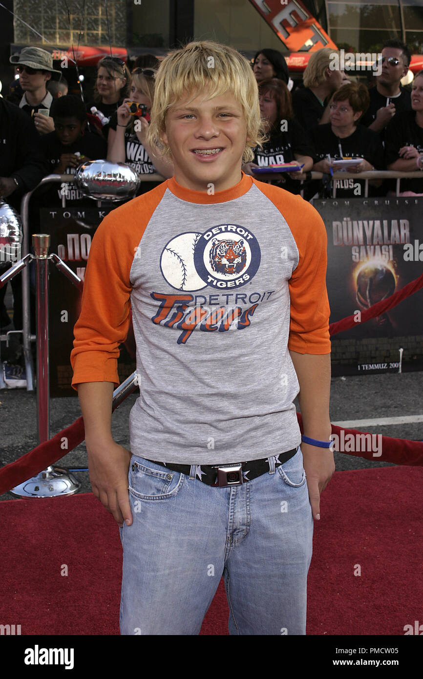 "War of the Worlds" (Premiere) Jonathan Lipnicki 06-27-2005 / Grauman's ...
