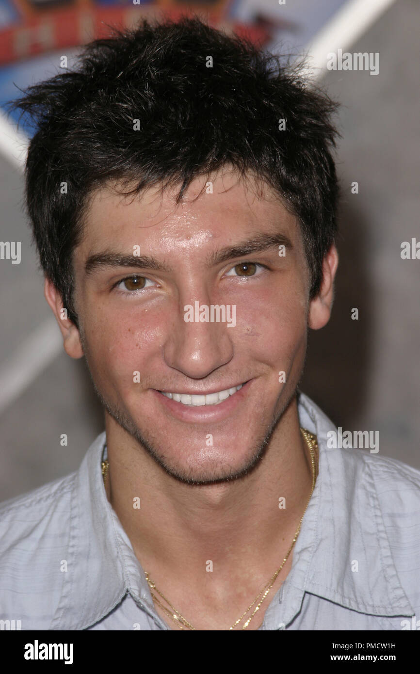 "Sky High" (Premiere) Evan Lysacek 07-24-2005 / El Capitan Theatre ...