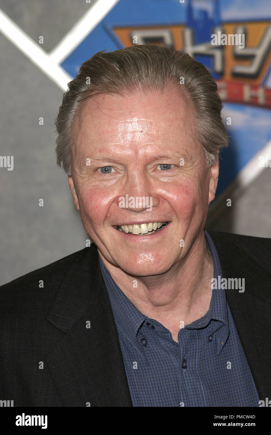 "Sky High" (Premiere) Jon Voight 07-24-2005 / El Capitan Theatre ...