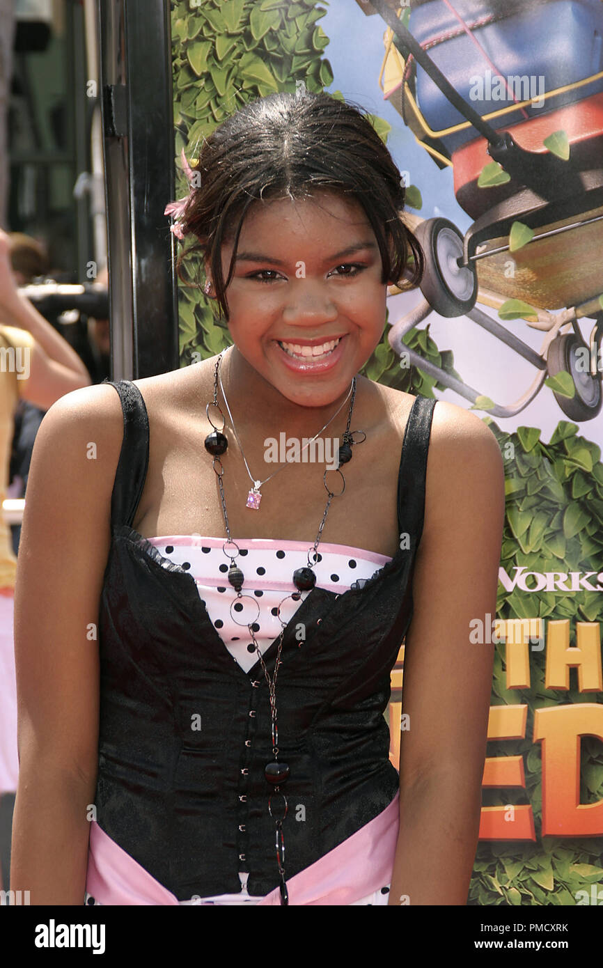 "Over The Hedge" (Premiere) Sahara Garey 04-30-2006 / Mann Village ...