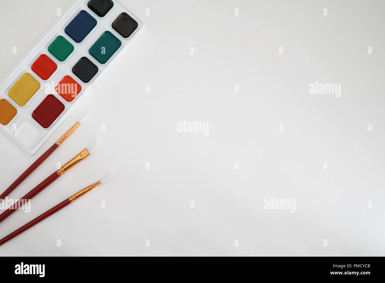 Drawing paints on a white sheet of paper Stock Photo - Alamy