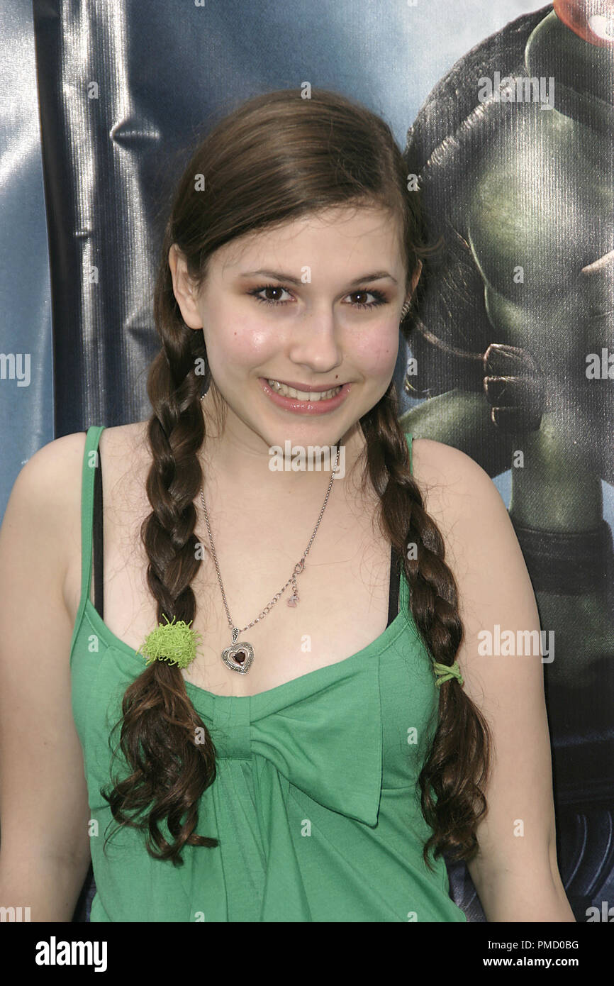 Erin Sanders