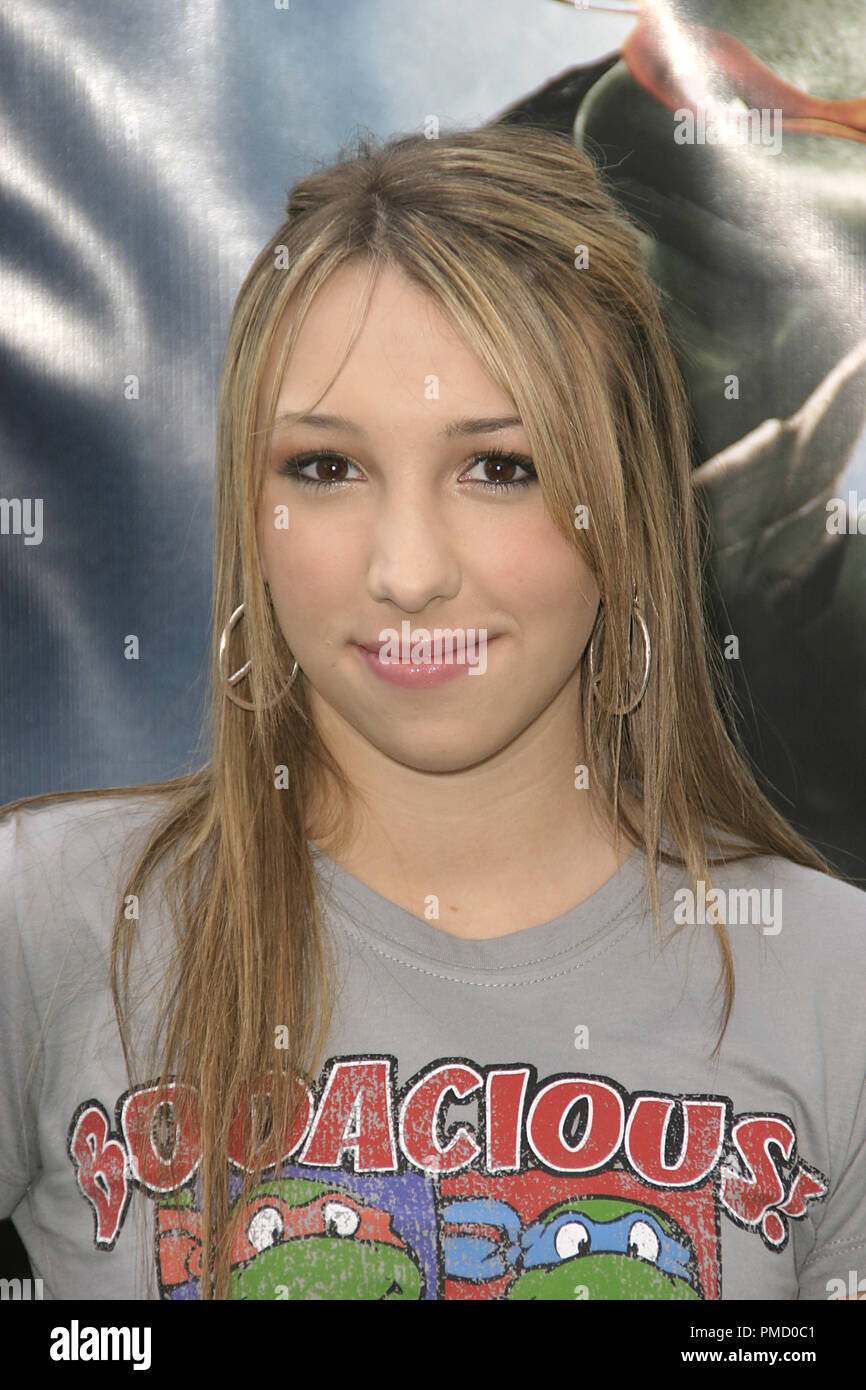 "TMNT" (Premiere) Ashley Edner 3-17-2007 / Grauman's Chinese Theater ...