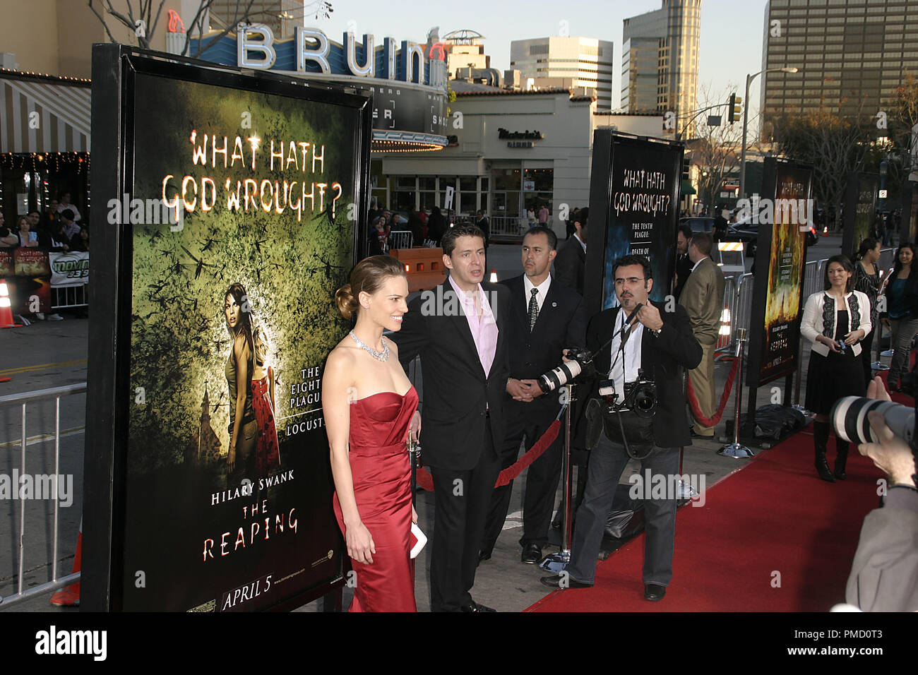 The Reaping (Premiere) Hilary Swank 3-29-2007 / Mann Village Theater ...