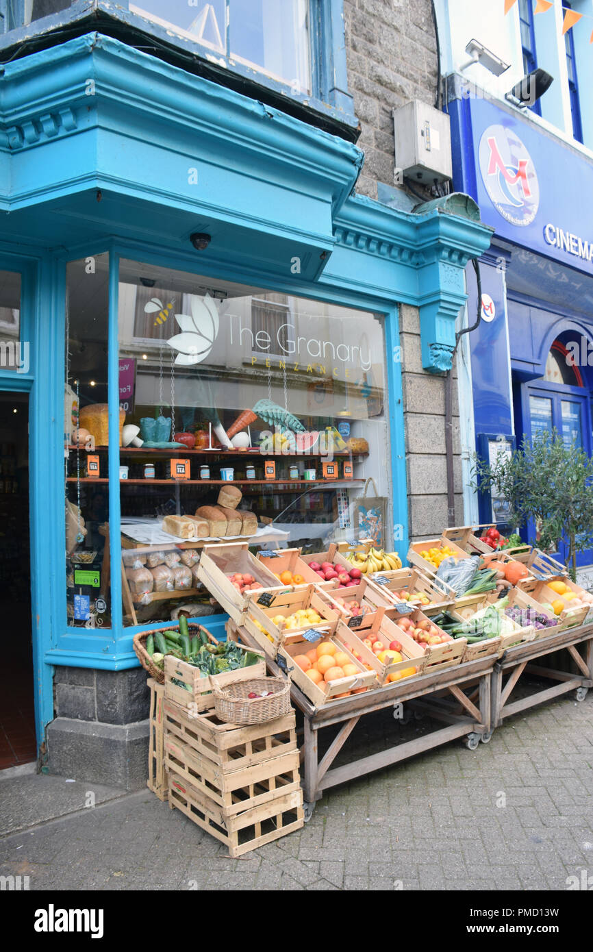 Penzance high street hi-res stock photography and images - Alamy