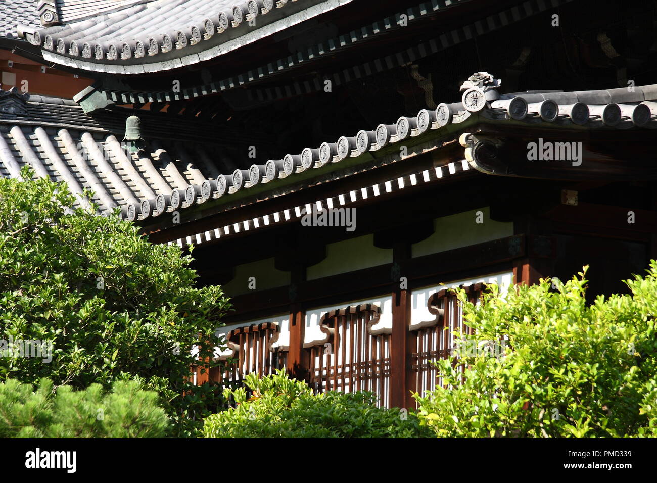 Japanese wooden architecture hi-res stock photography and images - Alamy