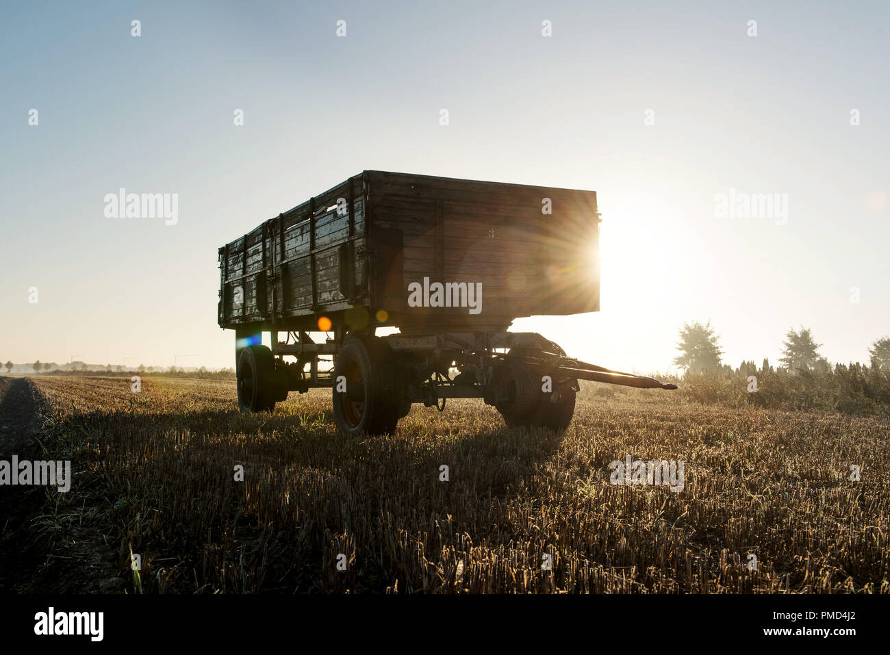 Trailer trailers hi-res stock photography and images - Alamy