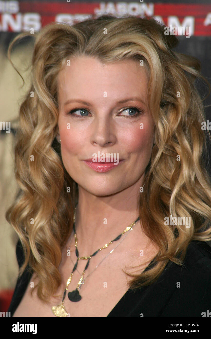 Cellular 2004 kim basinger hi-res stock photography and images - Alamy