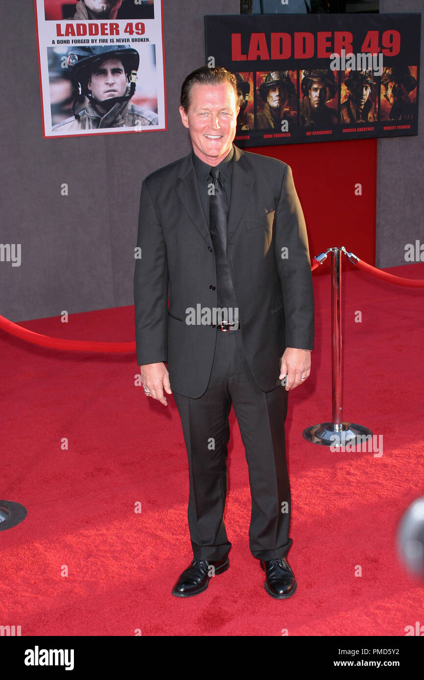 Ladder 49 Premiere 9-20-2004 Robert Patrick Photo by Joseph Martinez ...
