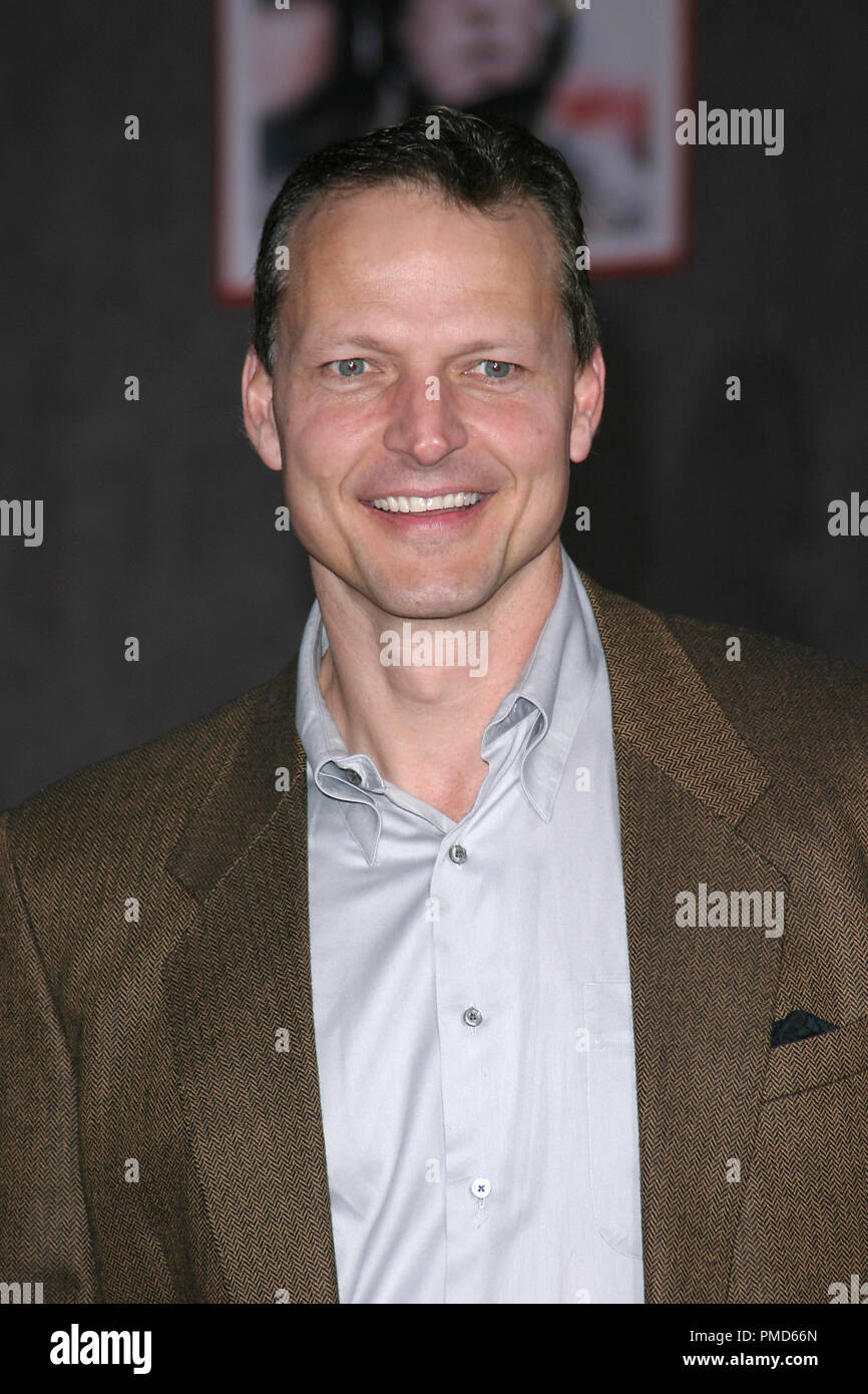 "Ladder 49" Premiere 9-20-2004 Robert Lewis Photo by Joseph Martinez ...