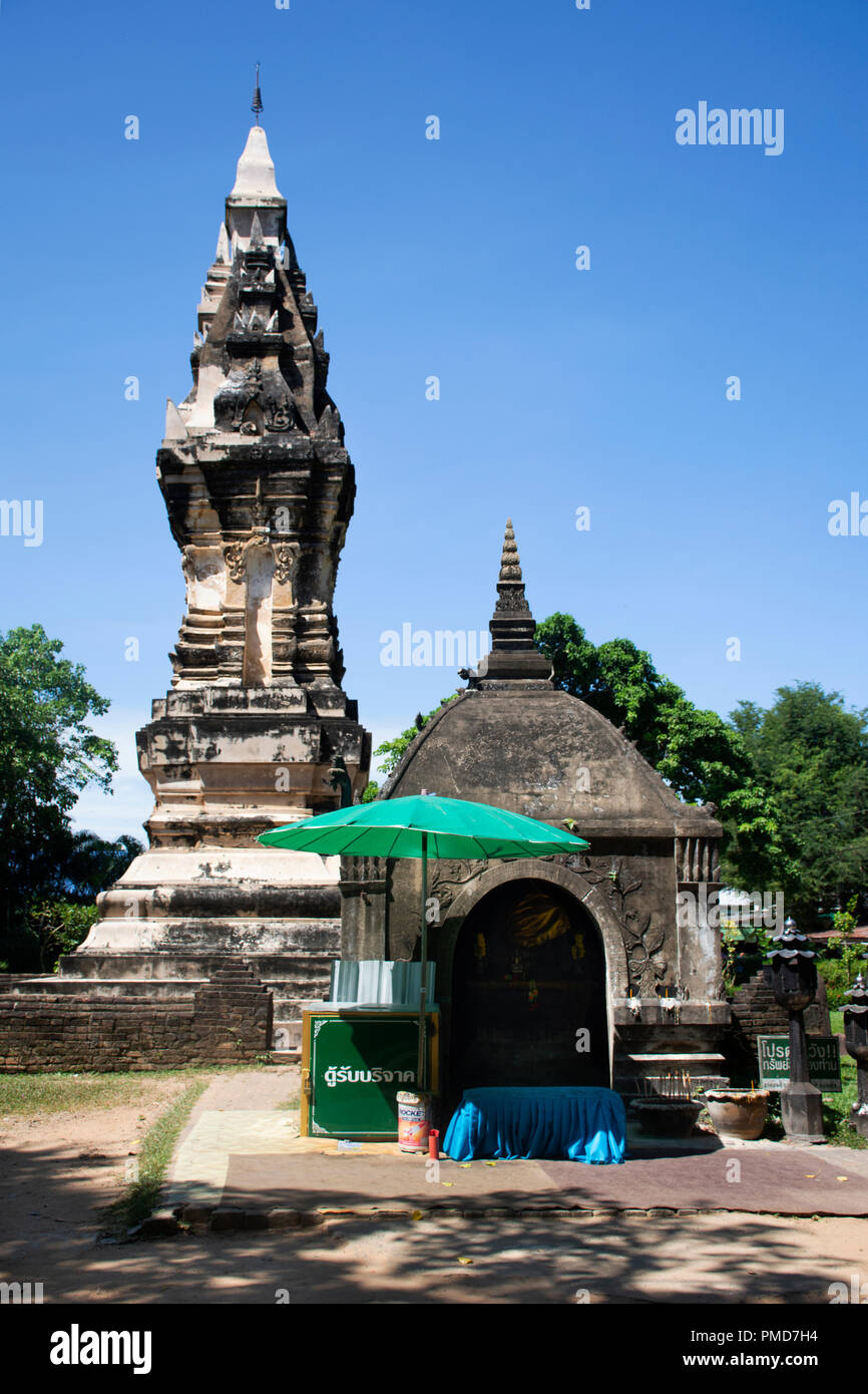 Enshrines sacred relics hi-res stock photography and images - Alamy
