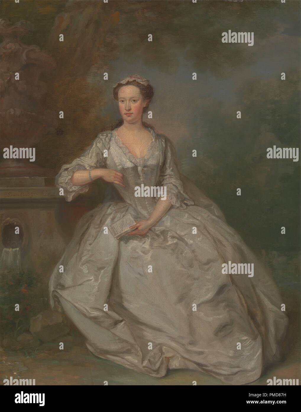 Lady with urn hi-res stock photography and images - Alamy