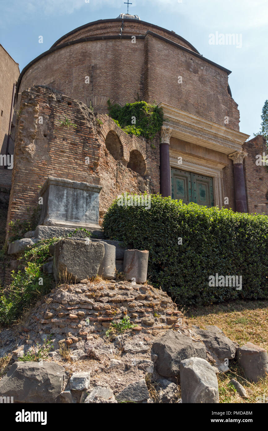 Tomb of romulus hi-res stock photography and images - Alamy