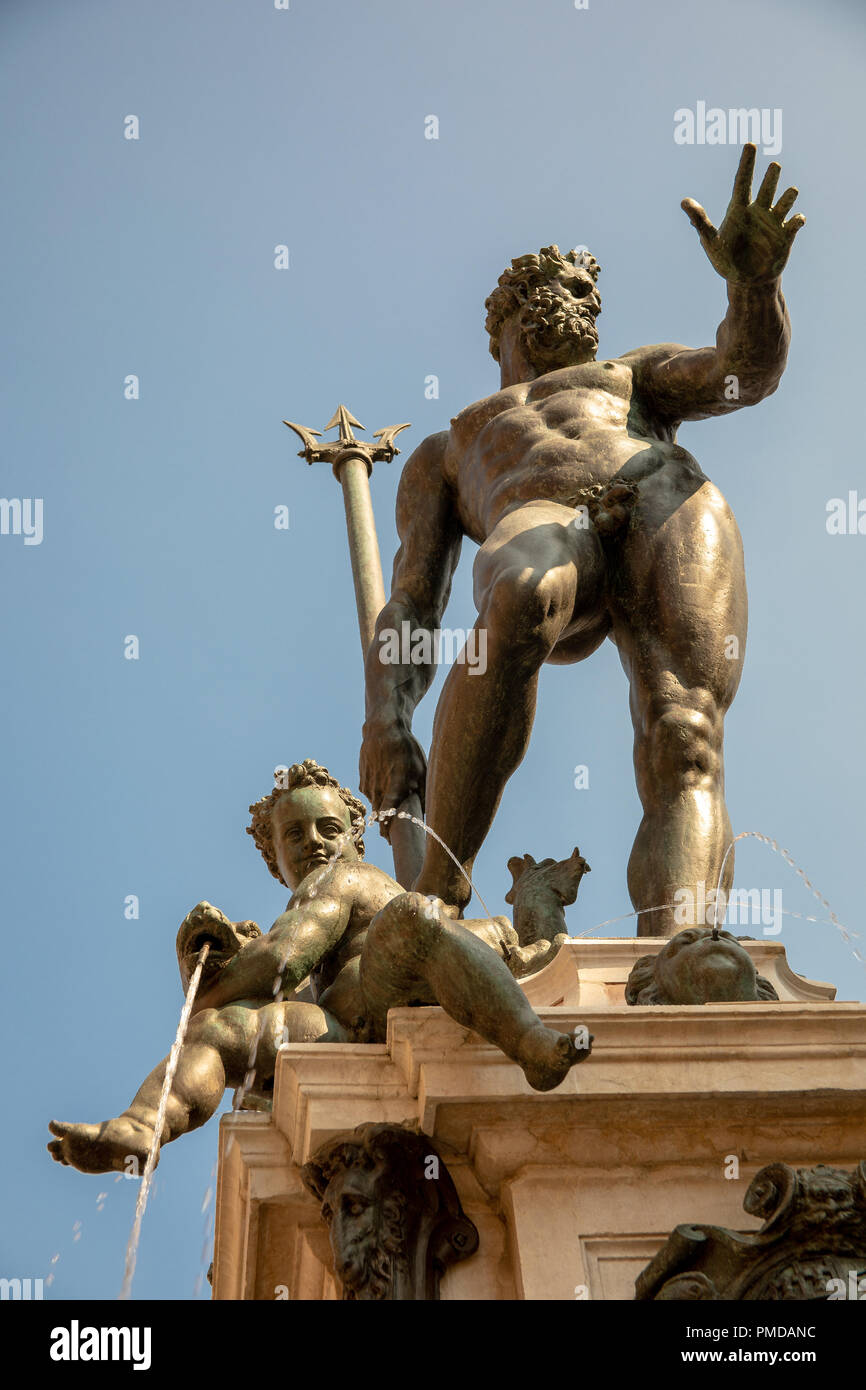 Neptune statue bologna hi-res stock photography and images - Alamy