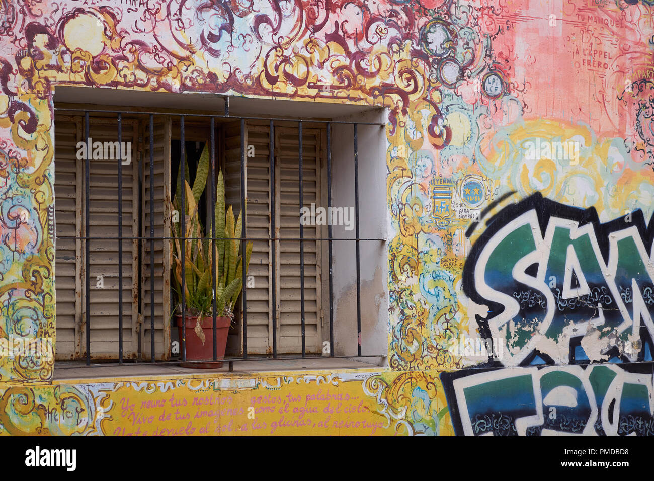 Mural street in san hi-res stock photography and images - Alamy