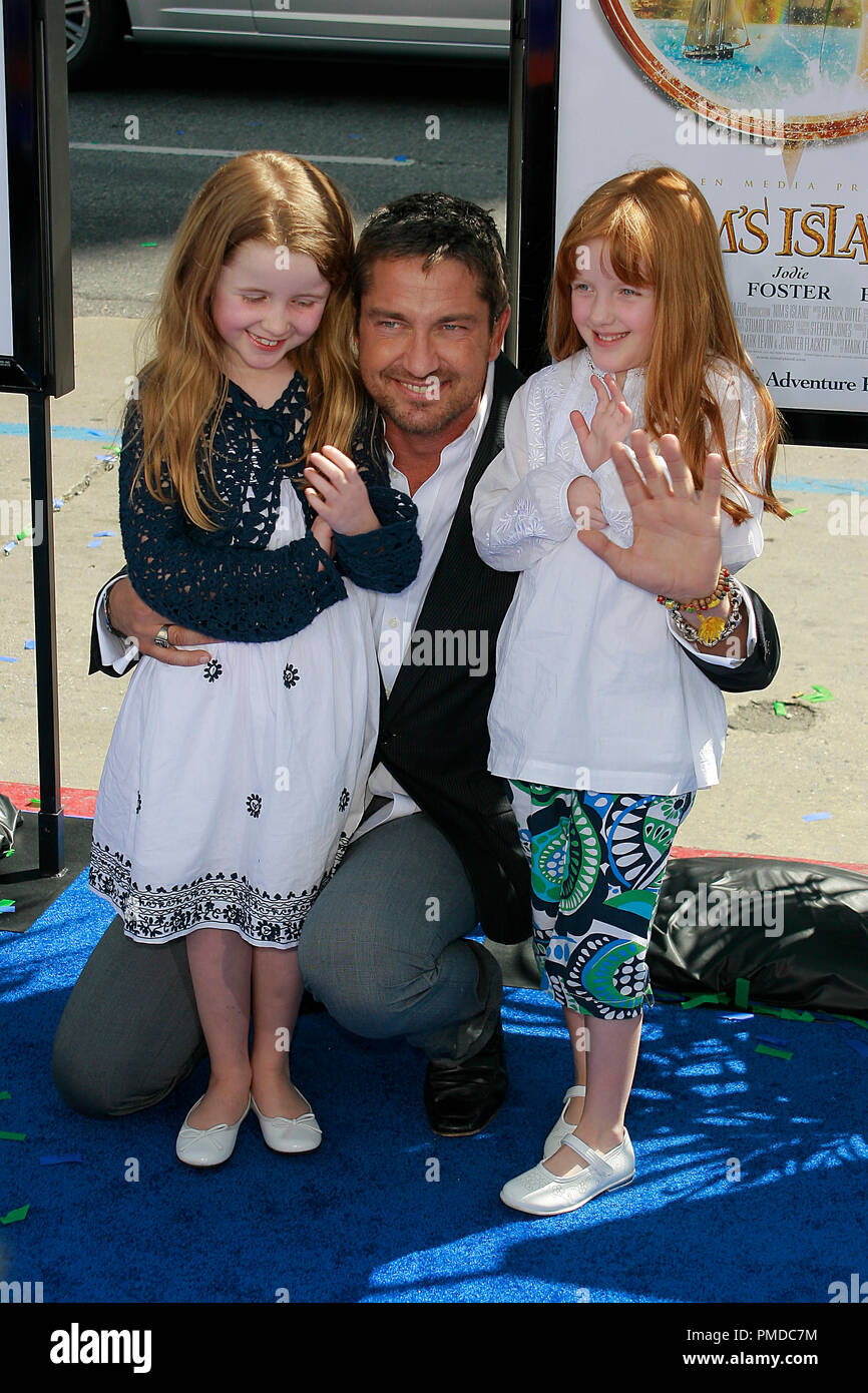 Nim's Island Premiere Katie Butler, Gerard Butler, Rachel Butler 3-30 ...