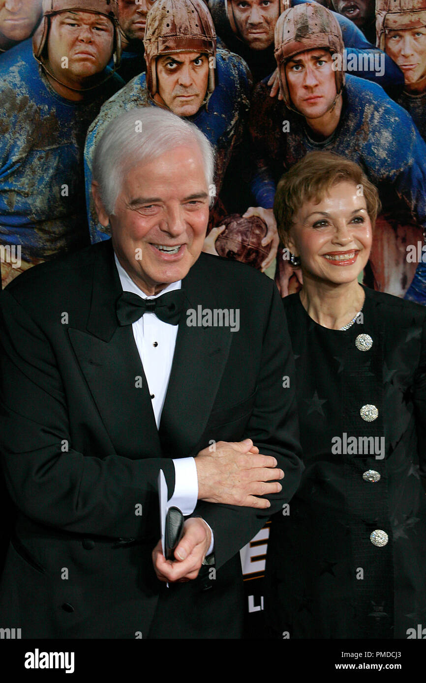 Nick clooney hi-res stock photography and images - Alamy