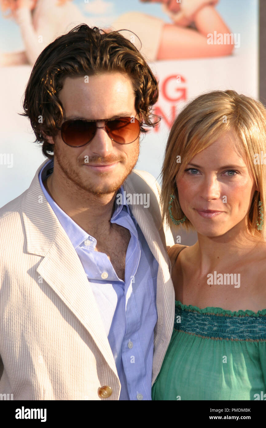 "Raising Helen" Premiere 5-26-2004 Oliver Hudson and fiancee Erinn ...