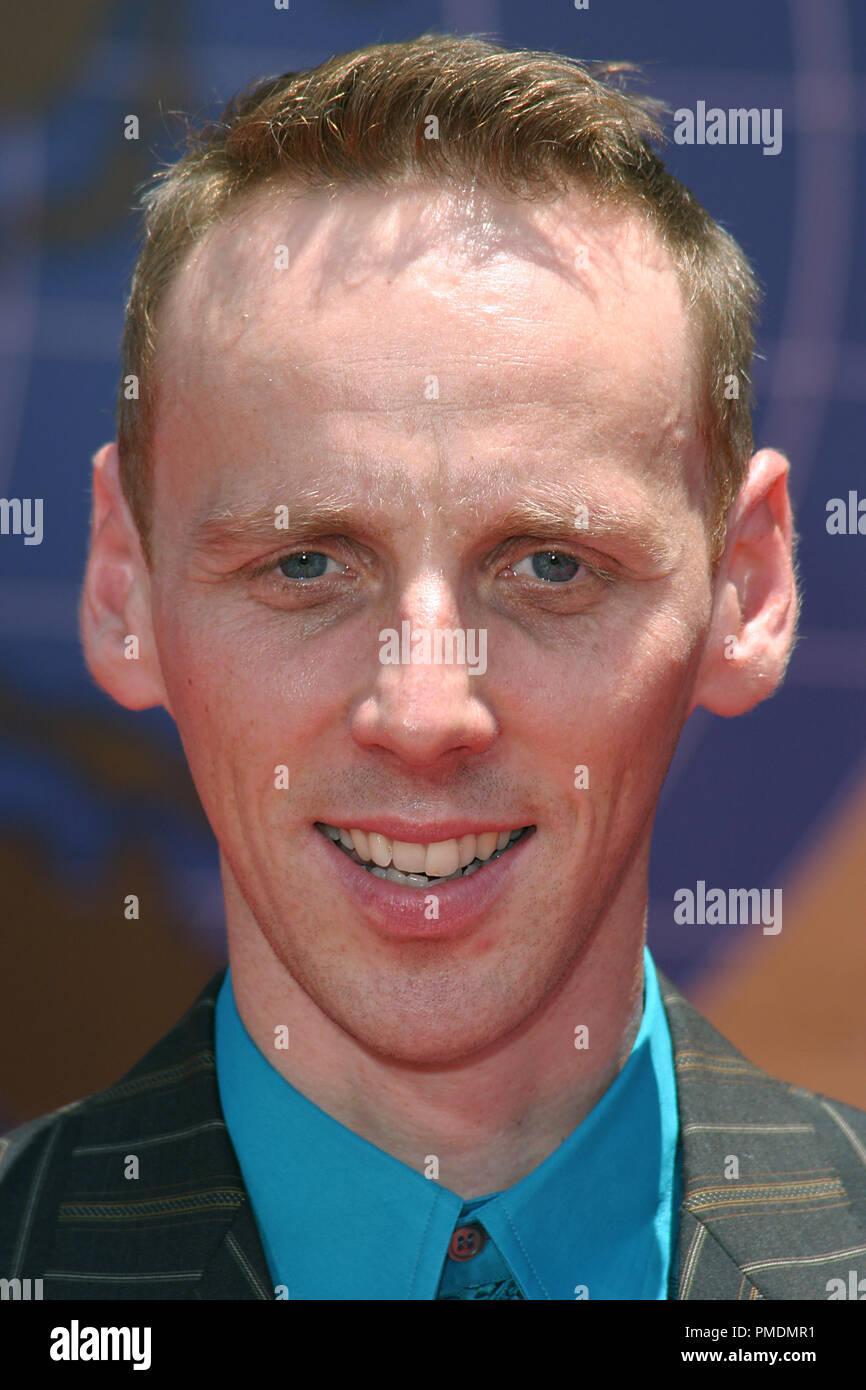 Around the World in 80 (Eighty) Days Premiere 6-13-2004 Ewen Bremner ...