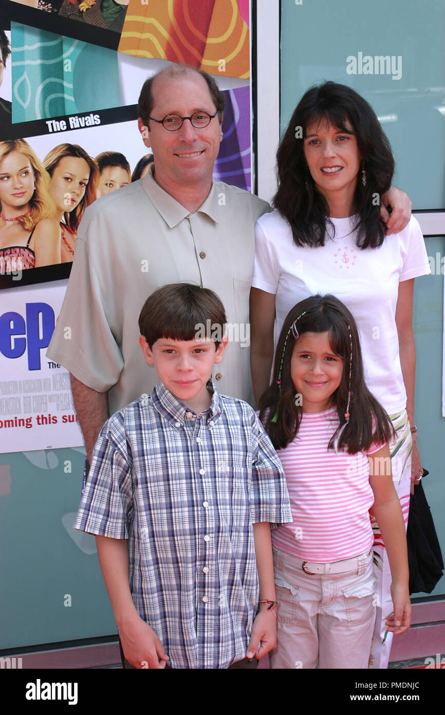 "Sleepover" Premiere 6-27-2004 Charles Weinstock and family Photo by ...