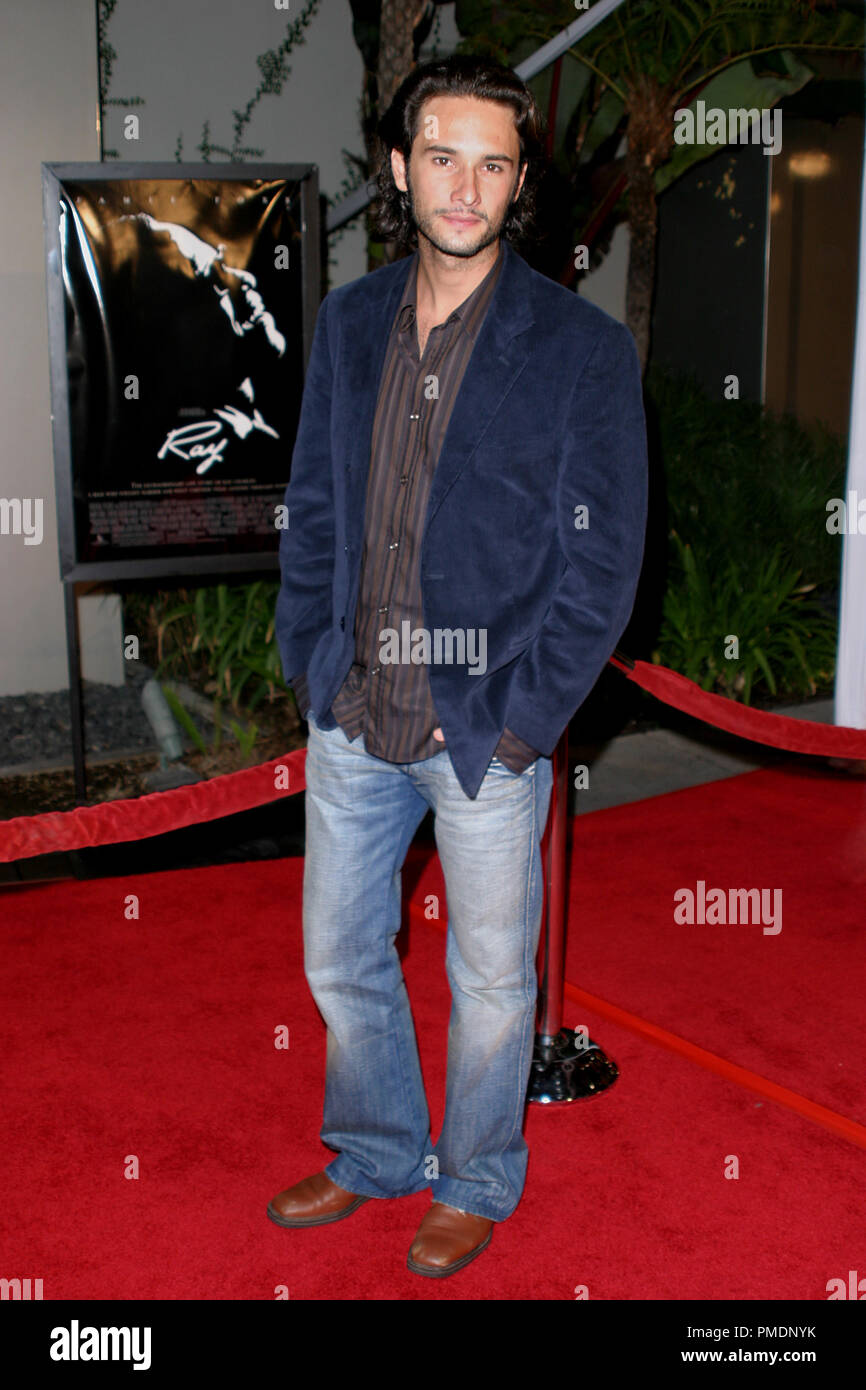 "Ray" Premiere Rodrigo Santoro October 19, 2004 Photo by Joseph ...