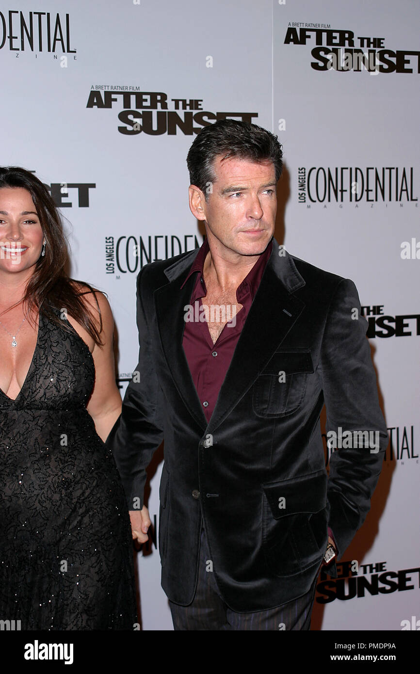 Busty brunette hi-res stock photography and images - Alamy