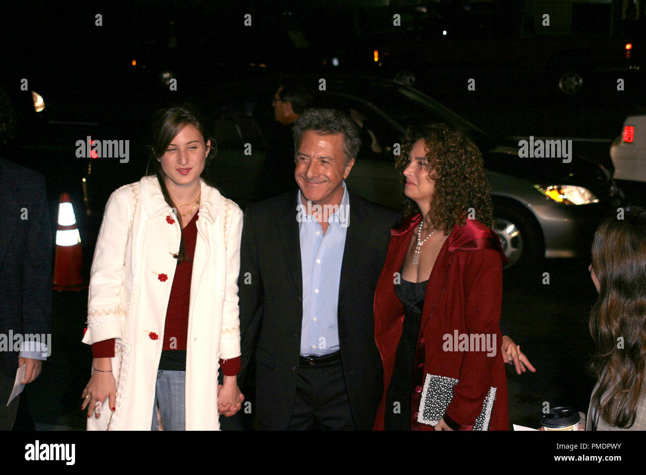 "Finding Neverland" Premiere 11-11-2004 Dustin Hoffman, wife Lisa, and ...
