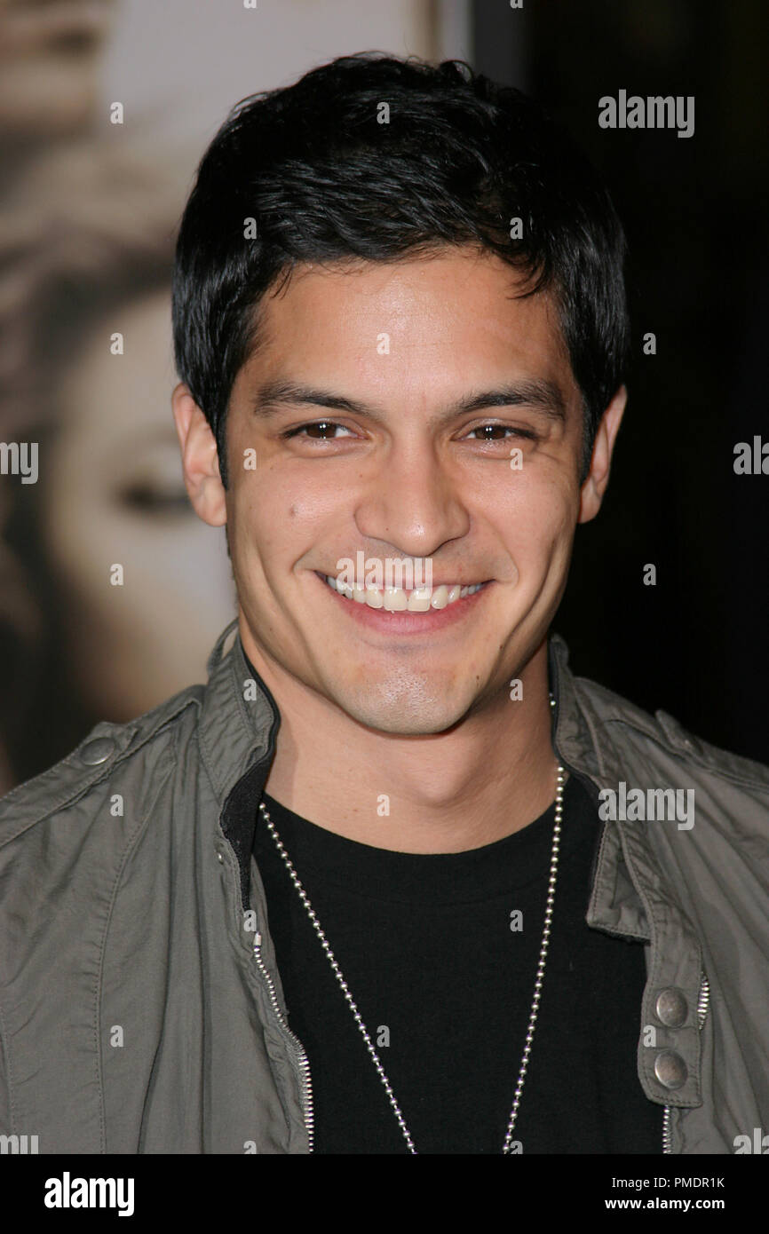 "Alexander" Premiere 11-16-2004 Nicholas Gonzalez Photo by Joseph ...