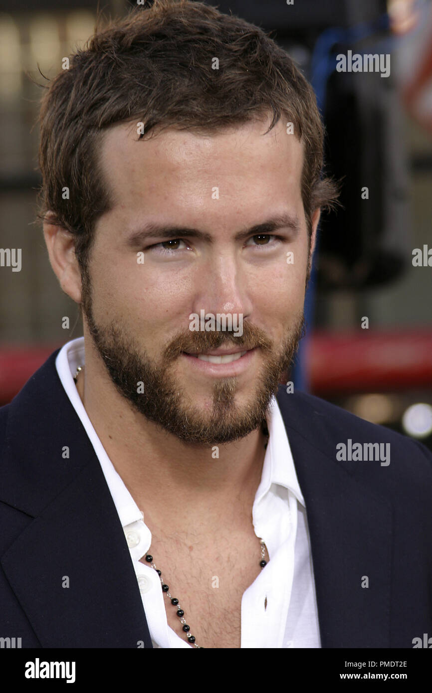 "Batman Begins" (Premiere) Ryan Reynolds 06-06-2005 / Grauman's Chinese ...