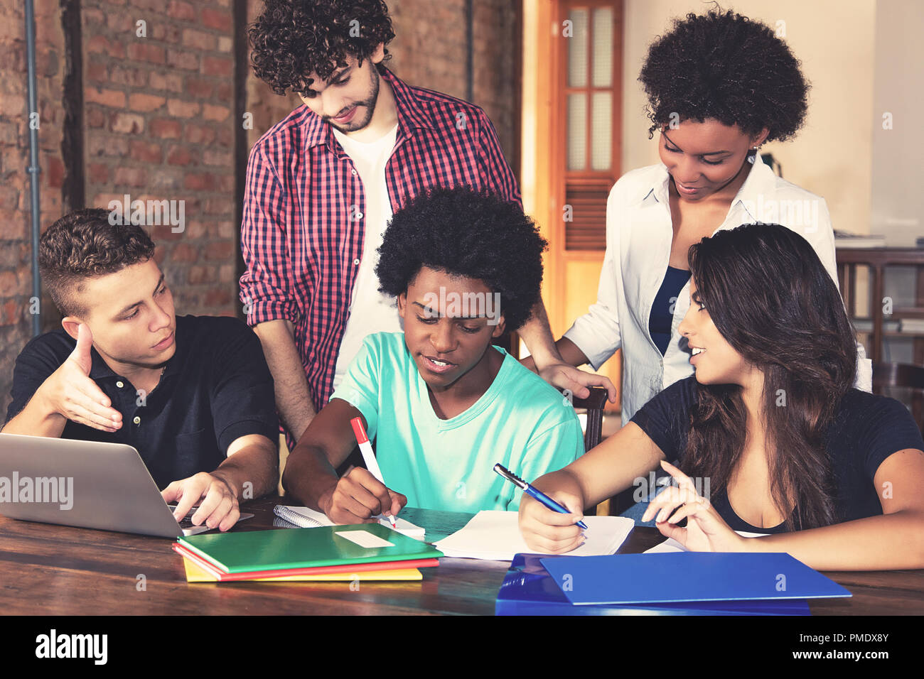 Team learning hi-res stock photography and images - Alamy