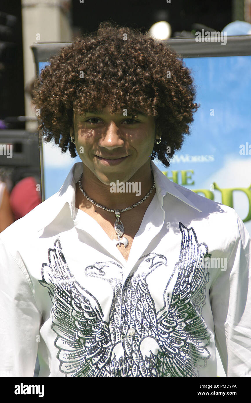 "Shrek The Third" (Premiere) Corbin Bleu 5-6-2007 / Mann's Village ...