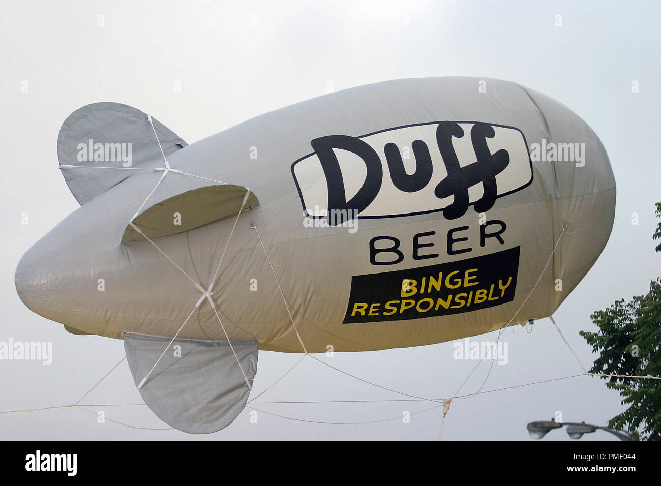 Duff beer blimp hi-res stock photography and images - Alamy
