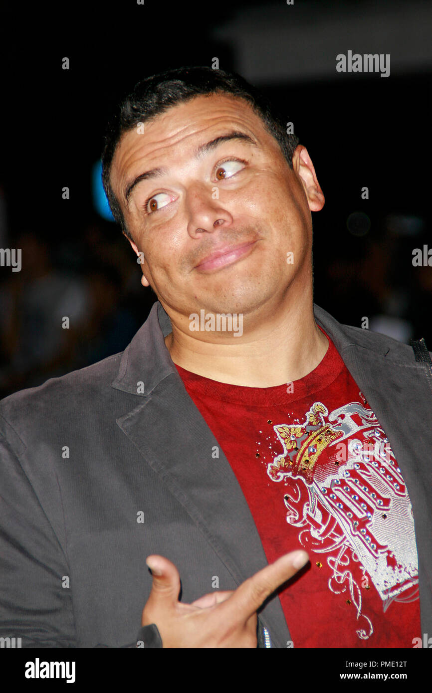 The Heartbreak Kid Carlos Mencia 9-27-2007 / Mann's Village Theater ...
