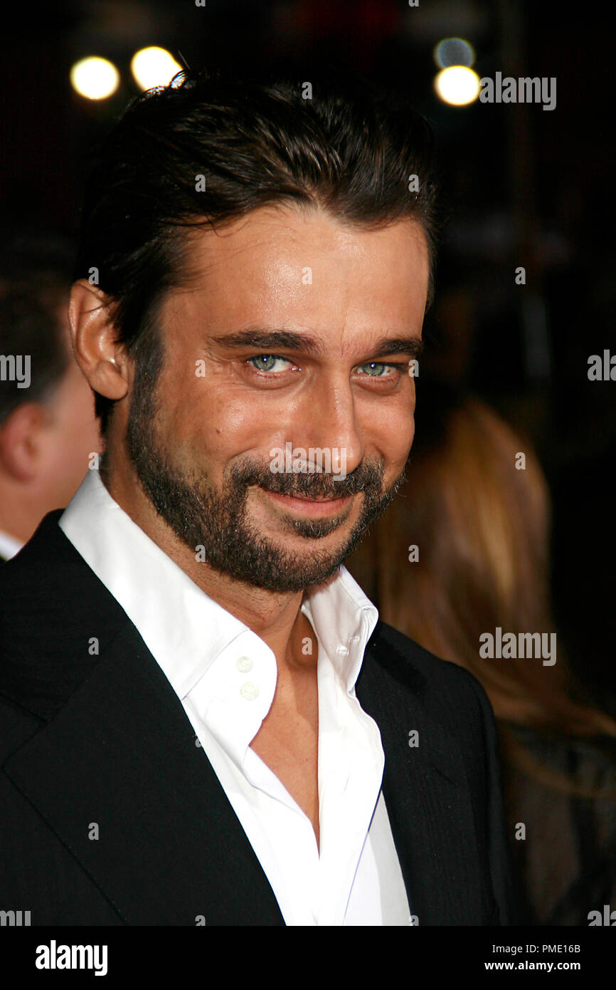 "Elizabeth: The Golden Age" Premiere Jordi Molla 10-1-2007 / Gibson ...