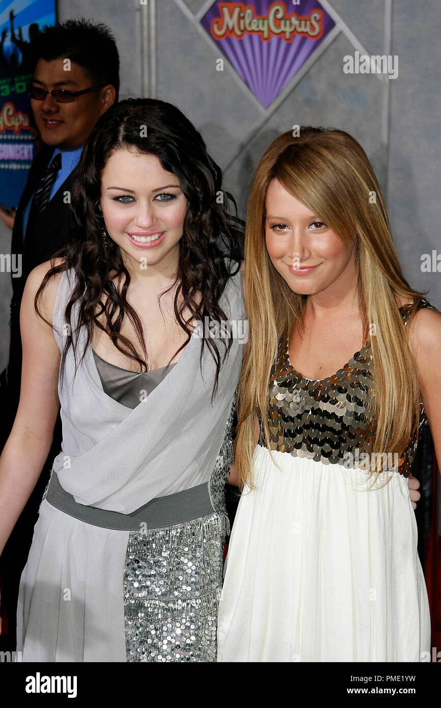 Ashley Tisdale Kissing Miley Cyrus