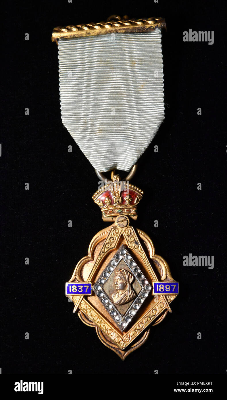 Masonic jewels hi-res stock photography and images - Alamy