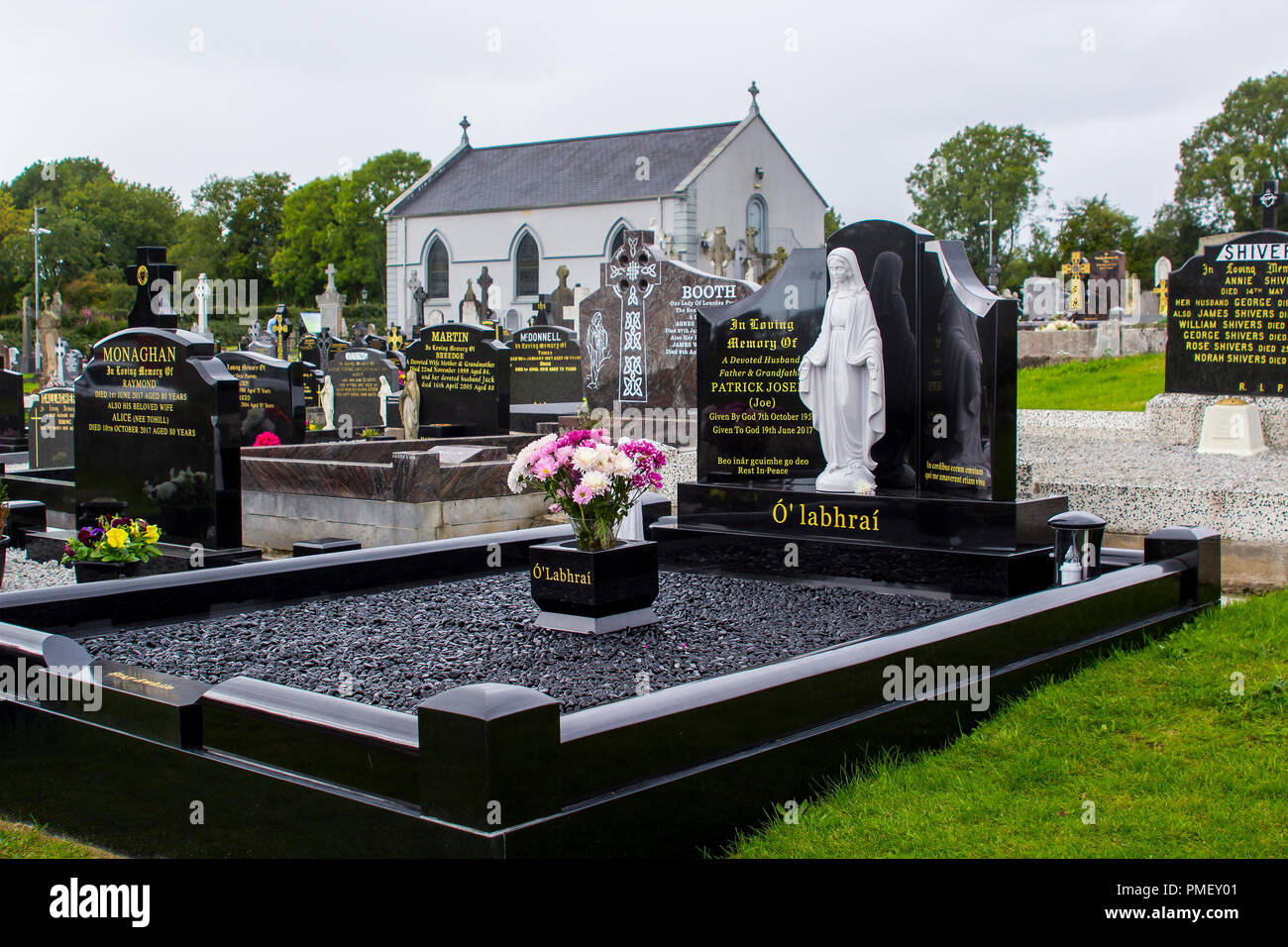 Elaborate headstones hi-res stock photography and images - Alamy