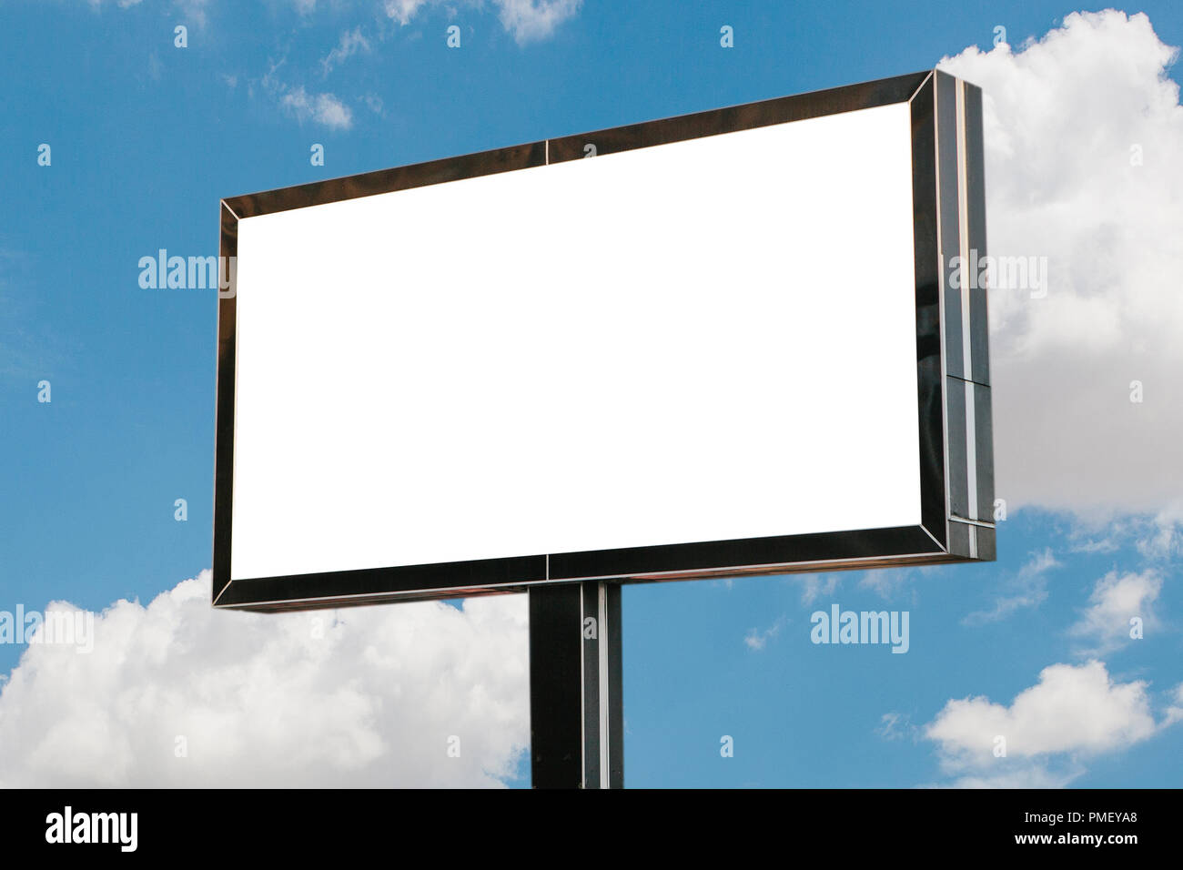 Empty billboard hi-res stock photography and images - Alamy