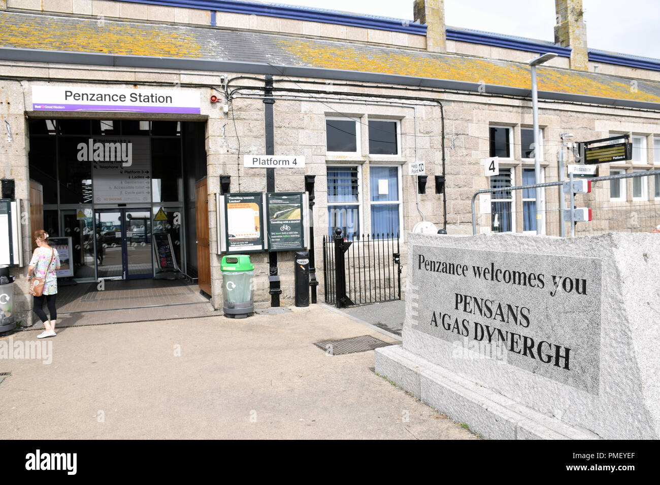 Penzance station hi-res stock photography and images - Alamy