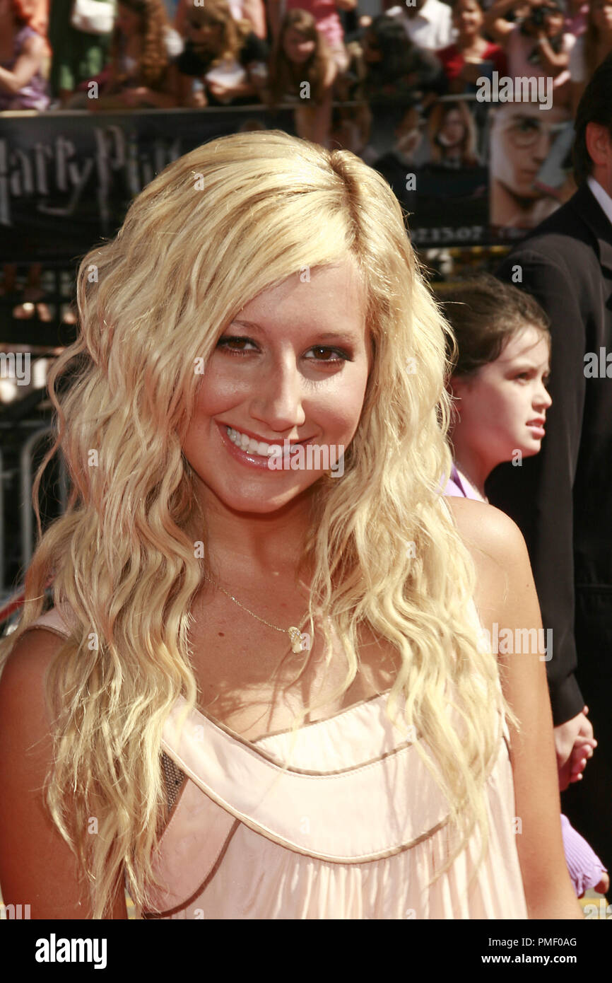 Harry Potter and the Order of the Phoenix (Premiere) Ashley Tisdale 6-8 ...