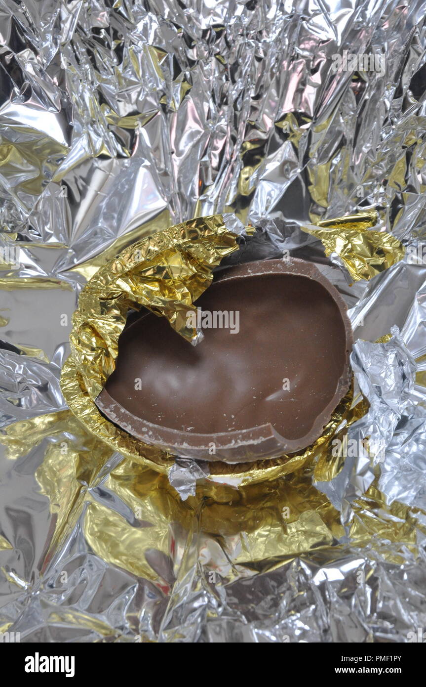 Chocolate Easter Egg Half Stock Photo - Alamy