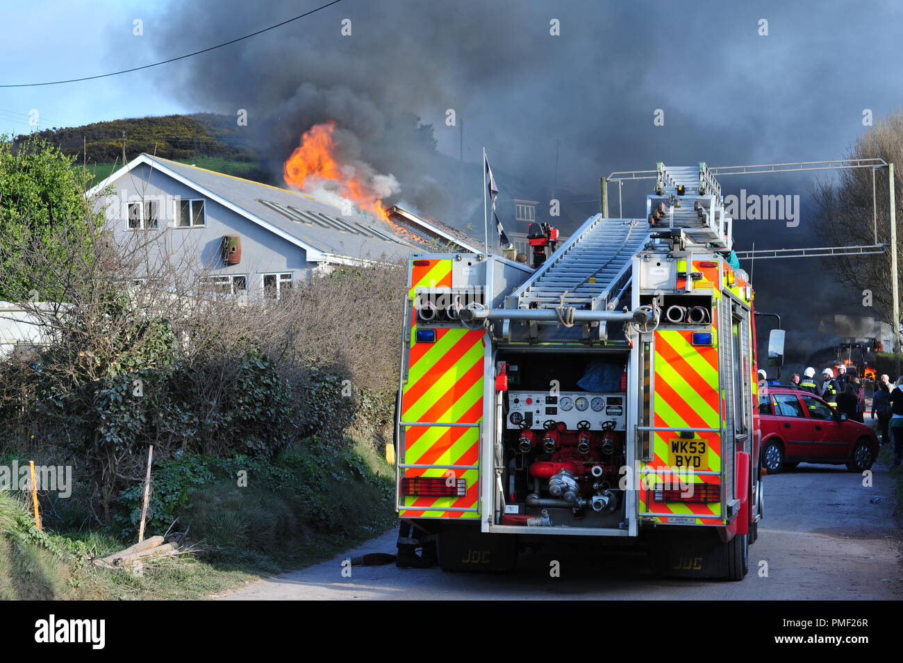 Fire fighters in action hi-res stock photography and images - Alamy